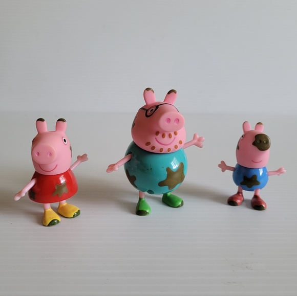 Toys | Peppa Pig Muddy Puddles Family Figures Toy Lot Of 3 | Poshmark